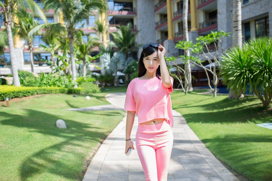 TuiGirl 推女郎 No.066 巨乳黄可高腰开叉丁字裤连体爆双乳超诱惑！ - 美丝网