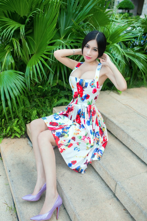 TuiGirl 推女郎 No.029 大胸美女田芯娜秀长腿穿长筒丝袜! - 美丝网